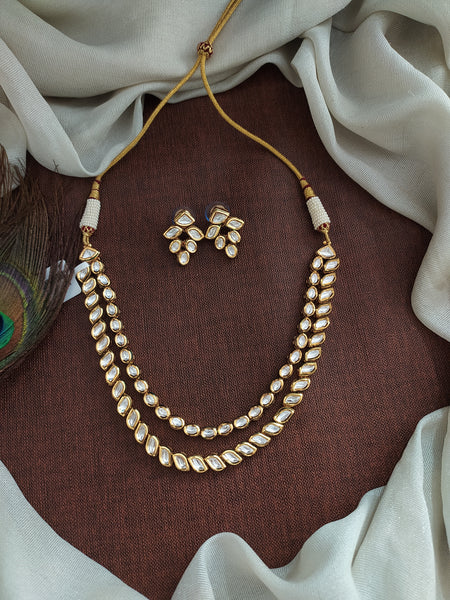 Simple kundan choker store